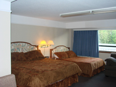 Moby Dick Inn - Family Hotel | Restaurant | Sauna | Fishing | Whale ...